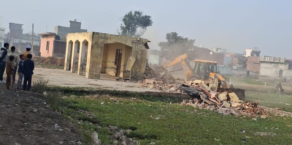 कैराना: अवैध कॉलोनीयों पर चला MDA का बुलडोजर! माफियाओ में मचा हड़कंप ...